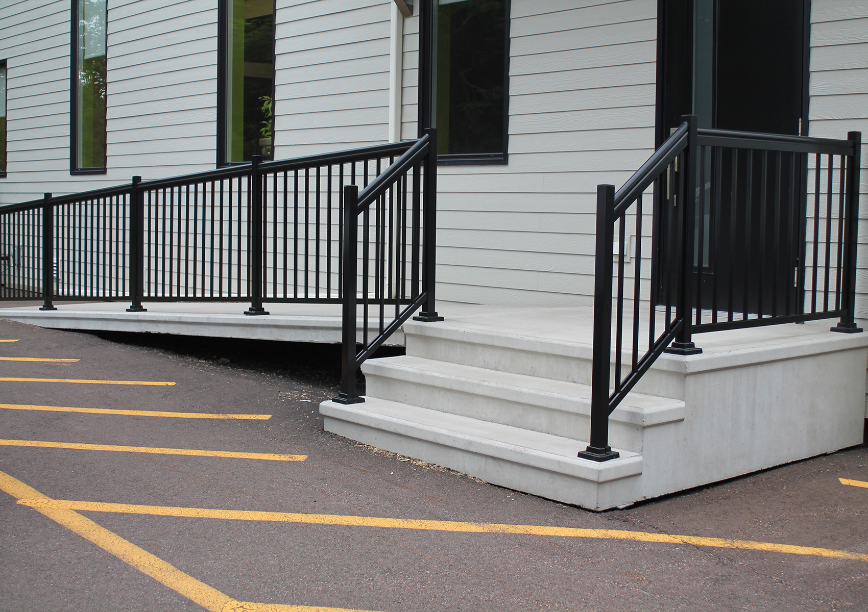 Aluminum Railings - A & P Concrete